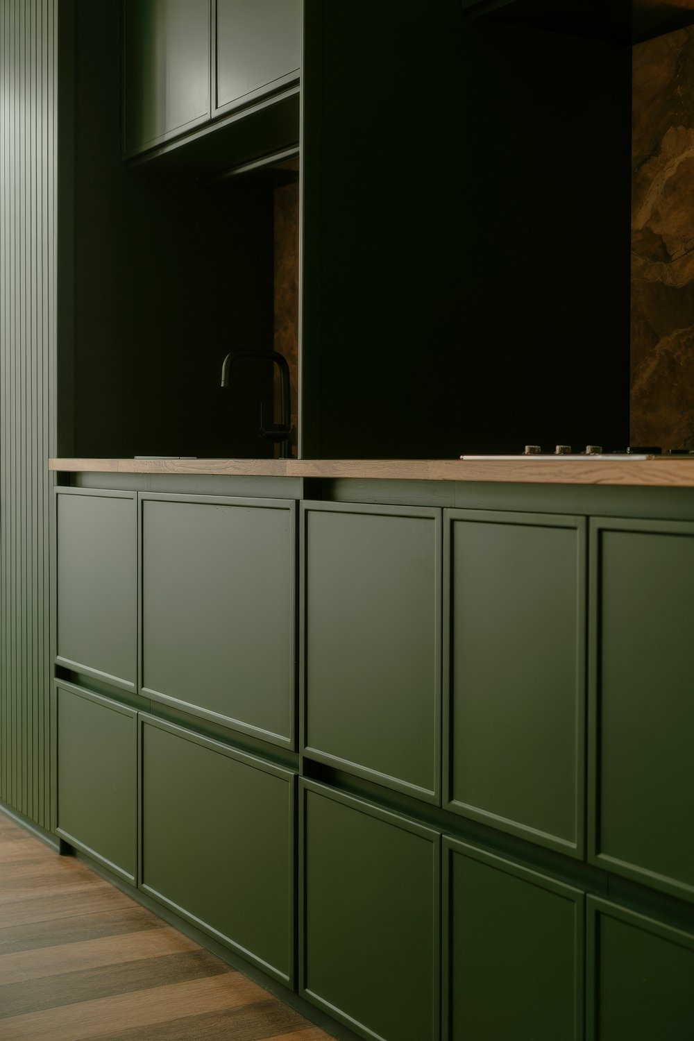 Dark Green Kitchen Magic: 12 Bold Ideas For Modern Elegance