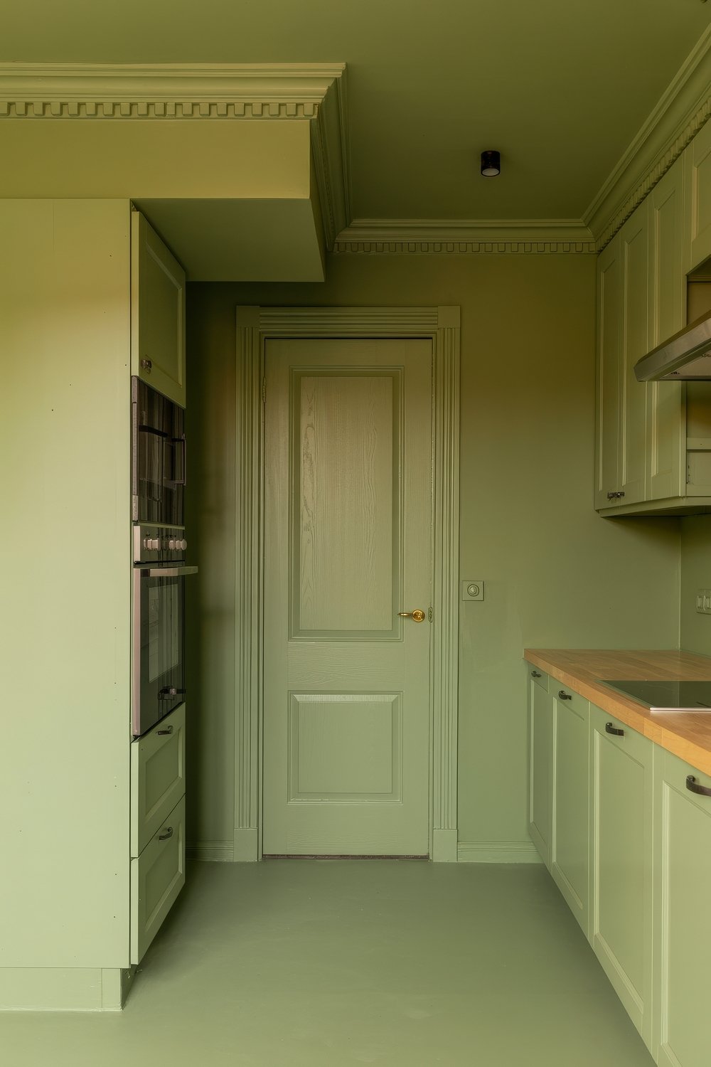 Green Kitchen Cabinets: 15 Stylish Ways To Elevate Style